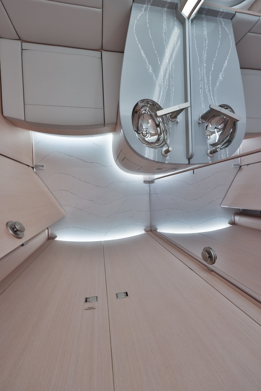 Global Express Interior Gallery - West Star Aviation